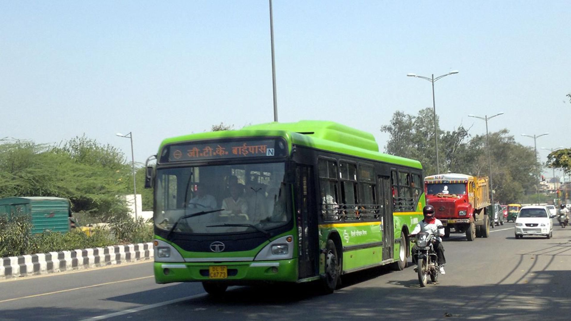 Exciting News for Delhi Commuters, WhatsApp to Offer Bus Ticket Booking!