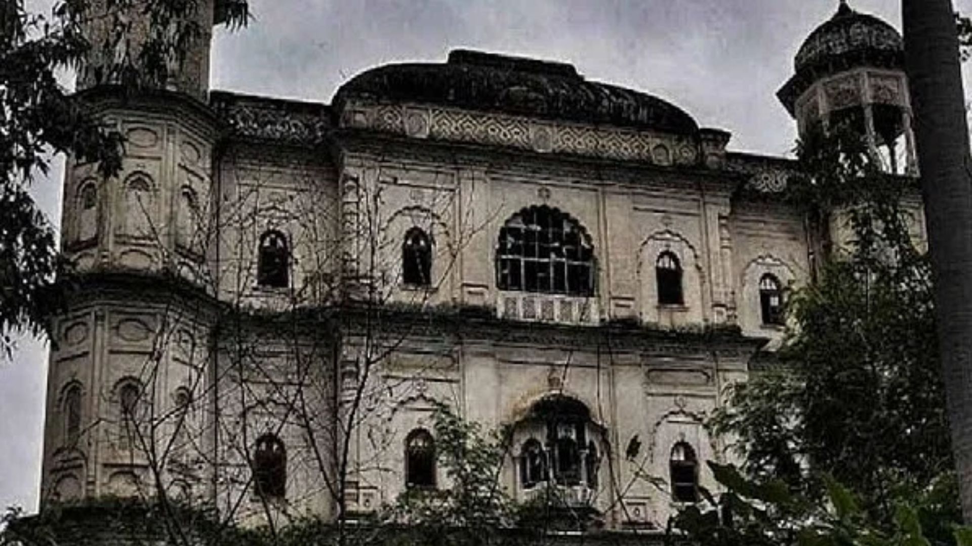 Visit These Haunted Places In Delhi NCR For A Spooky Experience